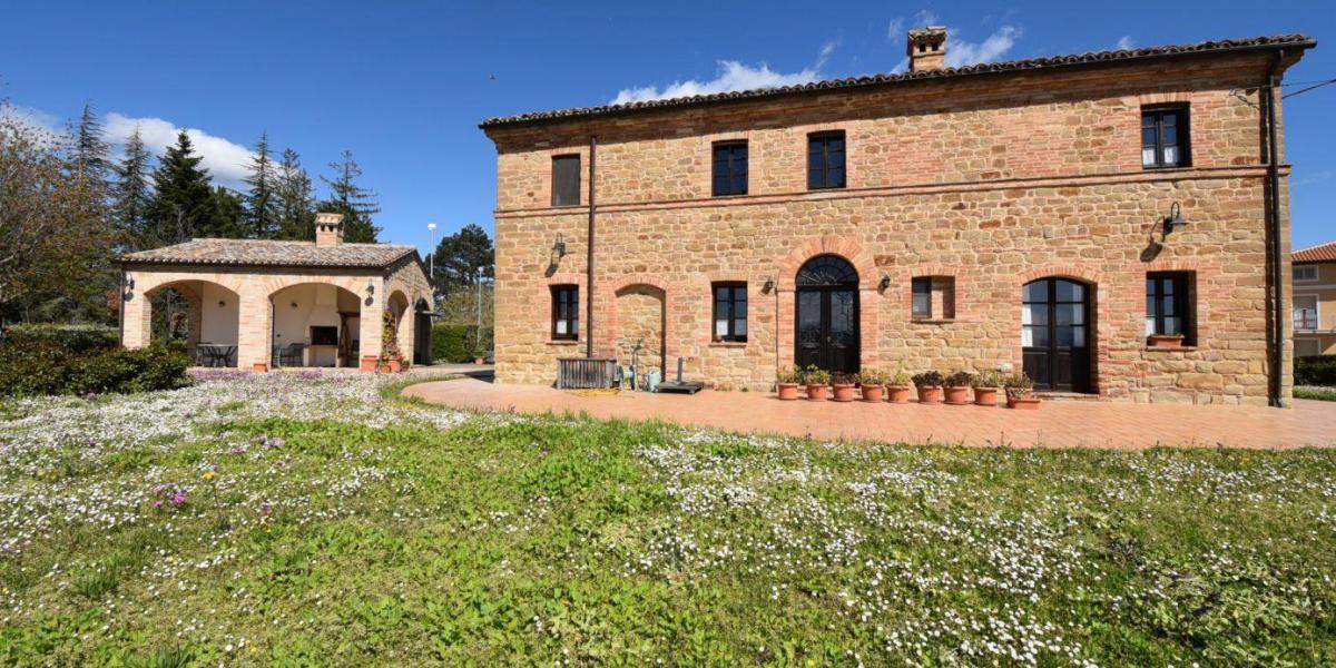 House ” Belvedere” with private land, partly buildable Gualdo ...