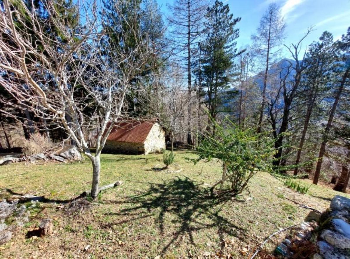 Typical mountain farmhouse with large land » Property Sales,Rent ...